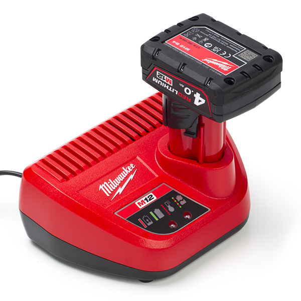 NRG Pack: Milwaukee M12 B4 / 4932430065 accu + lader (12 V, 4.0 Ah ...
